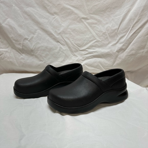 Klogs | Shoes | Womens Klogs Black Nurse Shoes Size 5 Medium | Poshmark